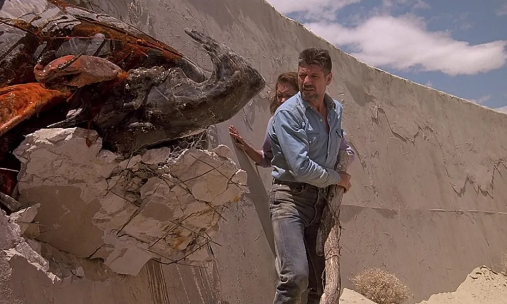 “Tremors” (1990): A Cult Classic That Blends Horror, Comedy, and ...