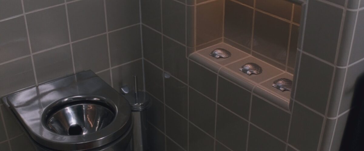 What Are the Three Seashells in the Bathroom For? - Maze of Media